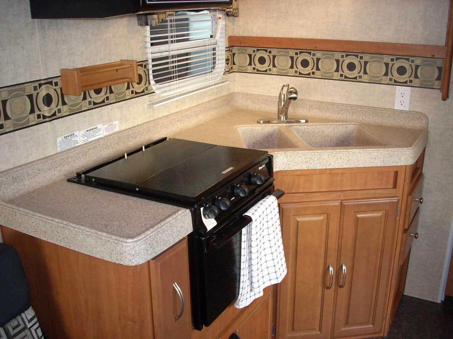 RV Component Manufacturer | Painted Rhino